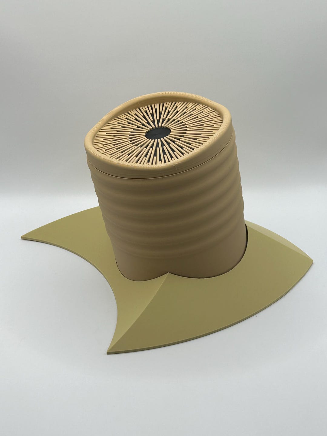 Sandworm Deck Box With Optional Stand - for a 100 Sleeved Cards Magic ...