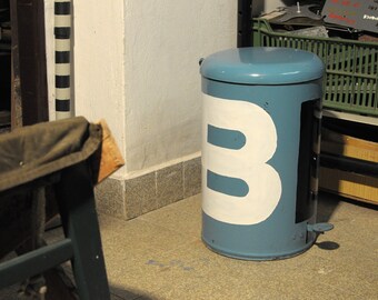 Vintage trash can | Etsy