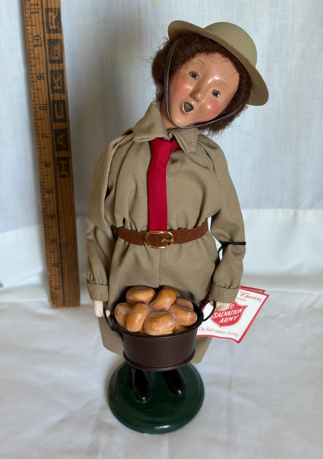 WW1 Era Lady Holding Tray of Doughnuts. Byers Choice Salvation Army ...