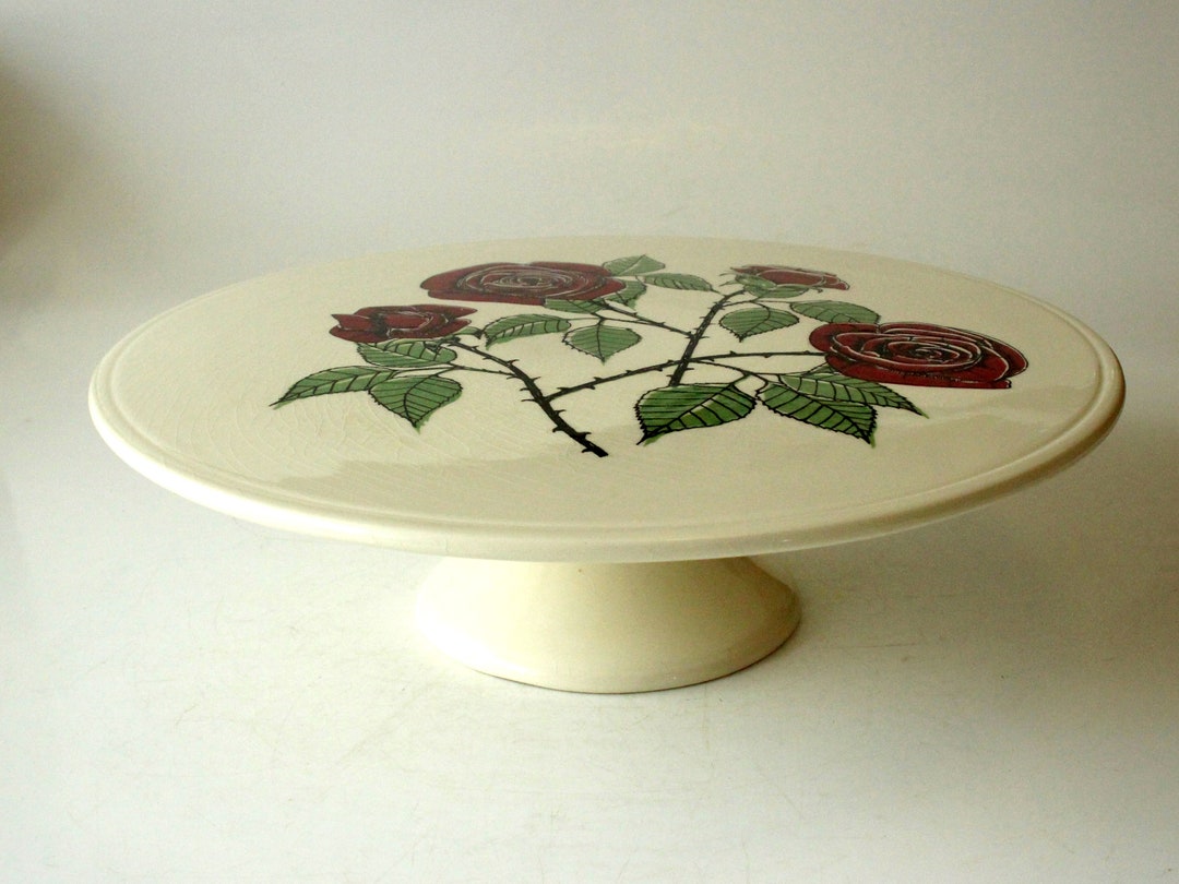 Rockabilly 50s Cake Plate on With Base Round Ceramic Cake Plate Vintage ...