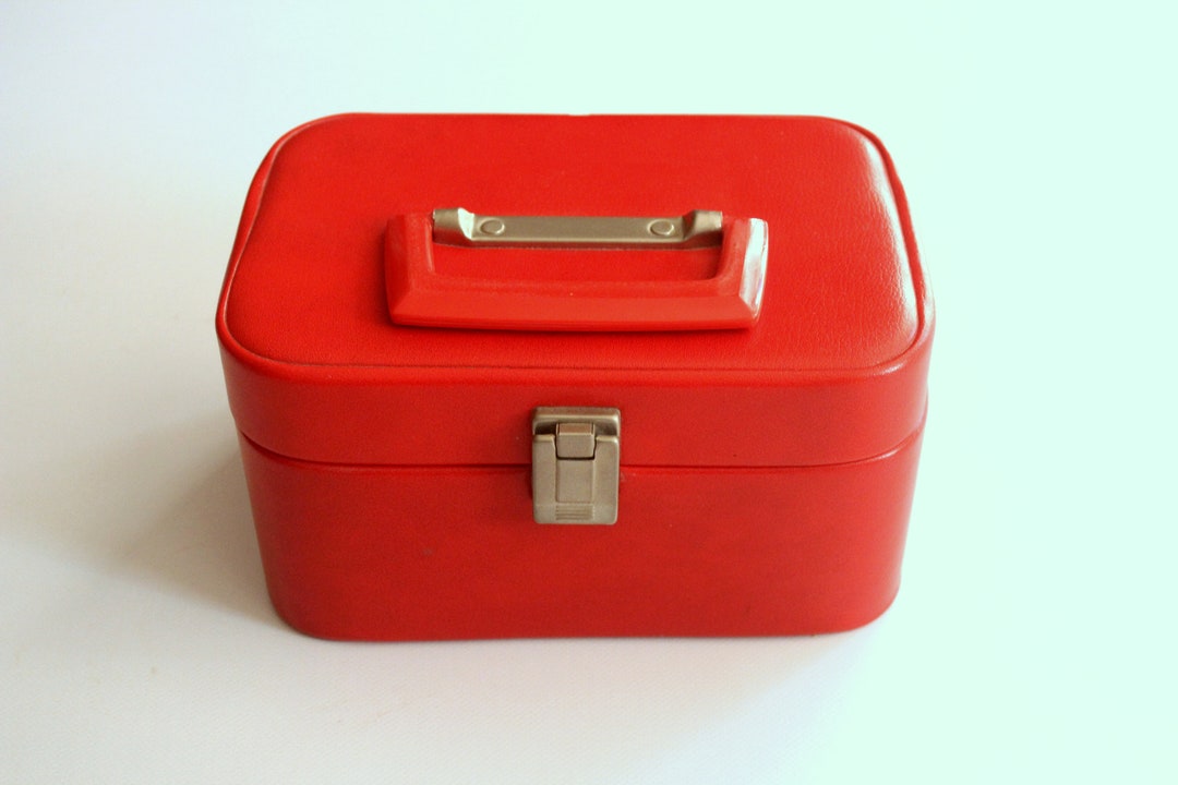 Smaller Makeup Case Medium Red Cosmetic Case Vintage 70s 80s Makeup Bag ...
