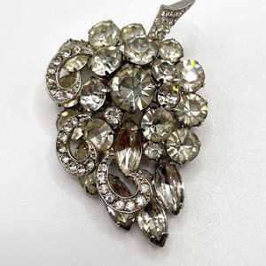 Vintage Weiss Rhinestone Grape Cluster Brooch - Etsy