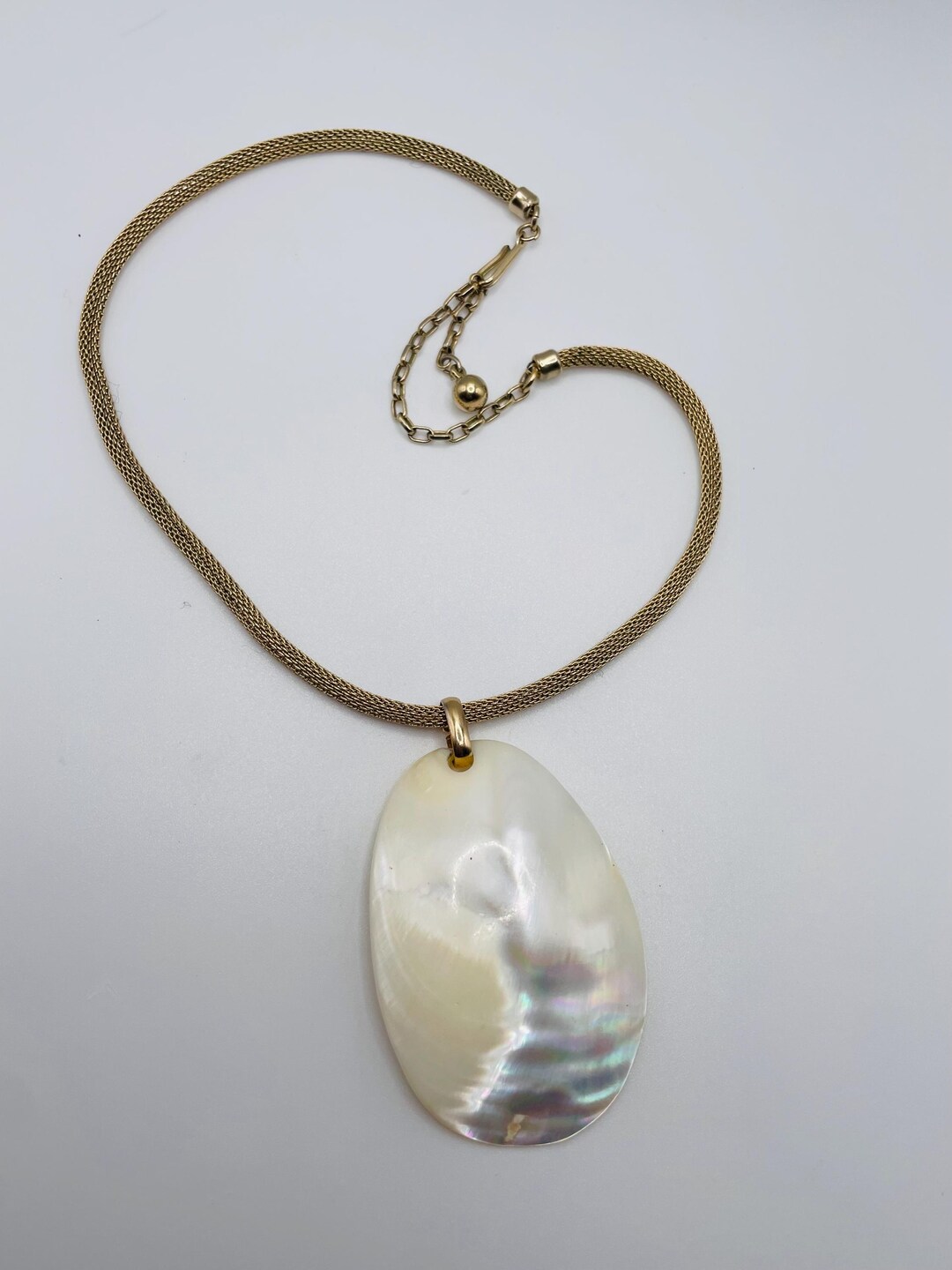 Large Natural Mother of Pearl Shell Pendant Gold Mesh Tube Necklace ...