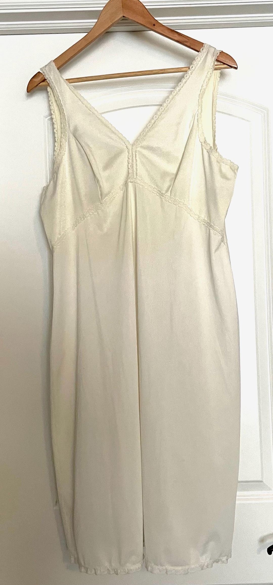 Vintage Slip 70s Wonder Maid Empire Waist Non Cling Ivory Antron Nylon ...