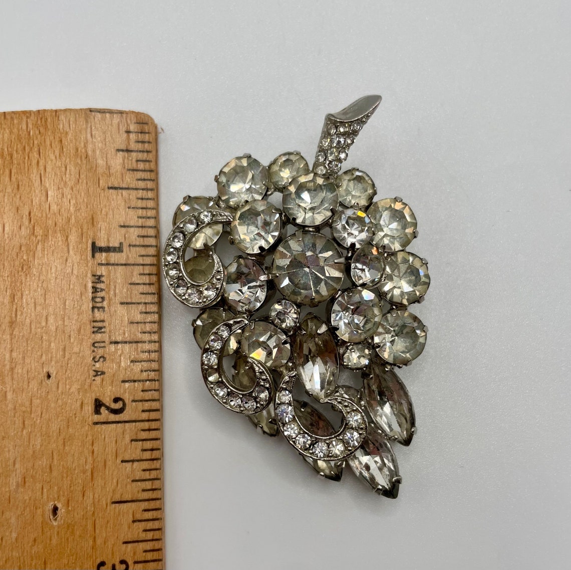 Vintage Weiss Rhinestone Grape Cluster Brooch - Etsy