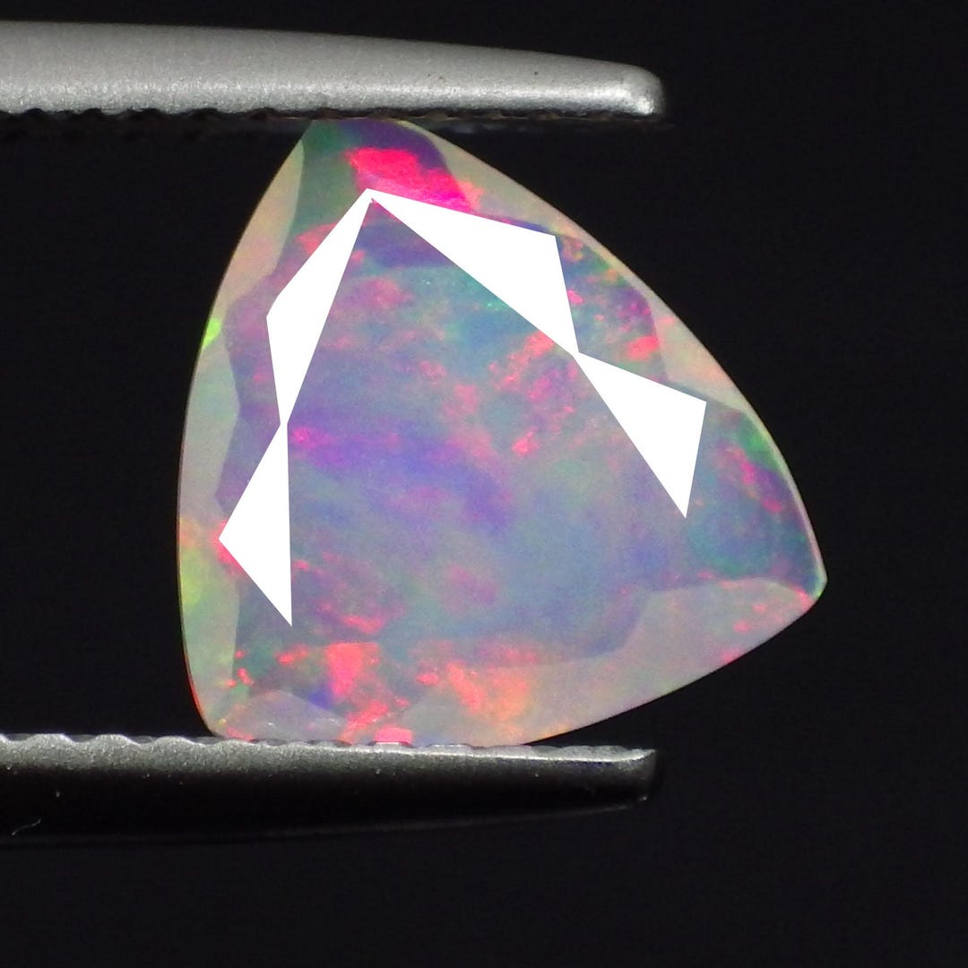 1.22 Ct Shocking Trillion (9 X 9 Mm) Rainbow Colors Play Solid Welo ...
