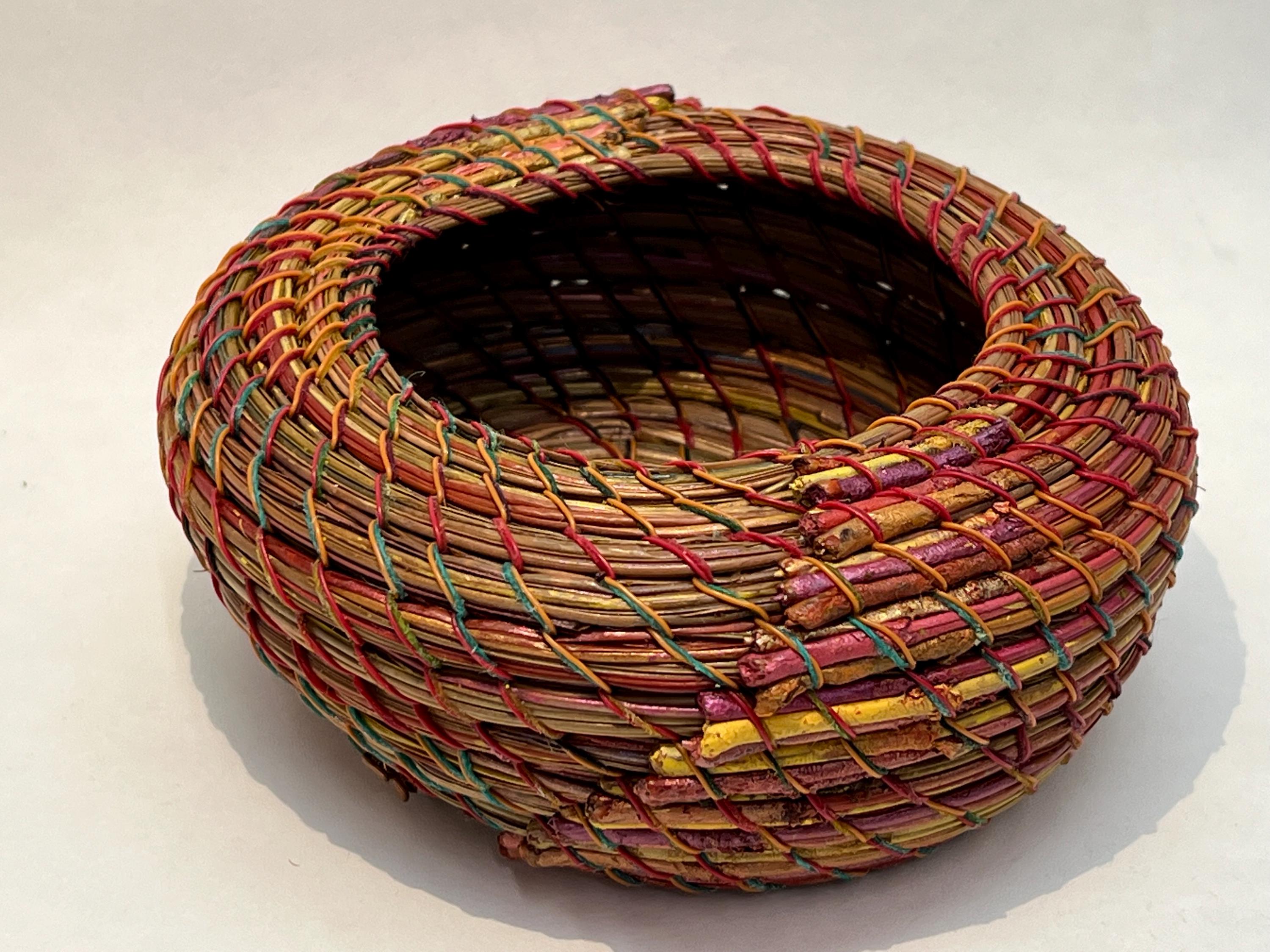 Round Redtone Pine Needle Basket - Etsy