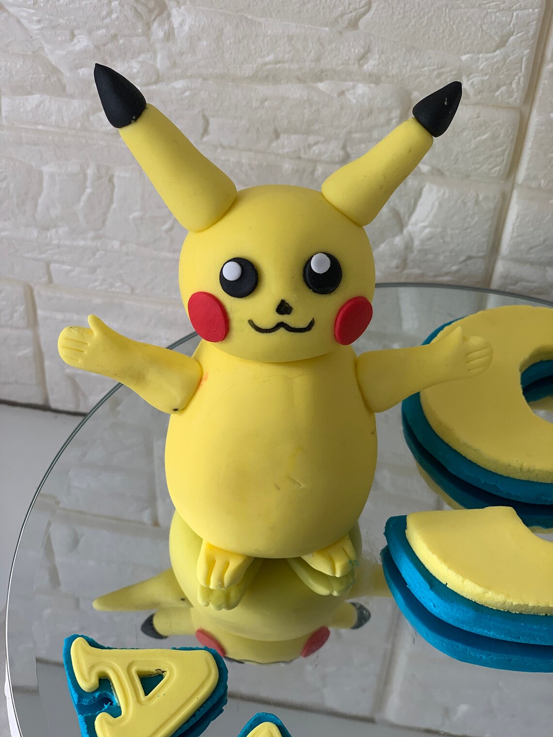 Edible Pikachu personalised cake topper decoration | Etsy