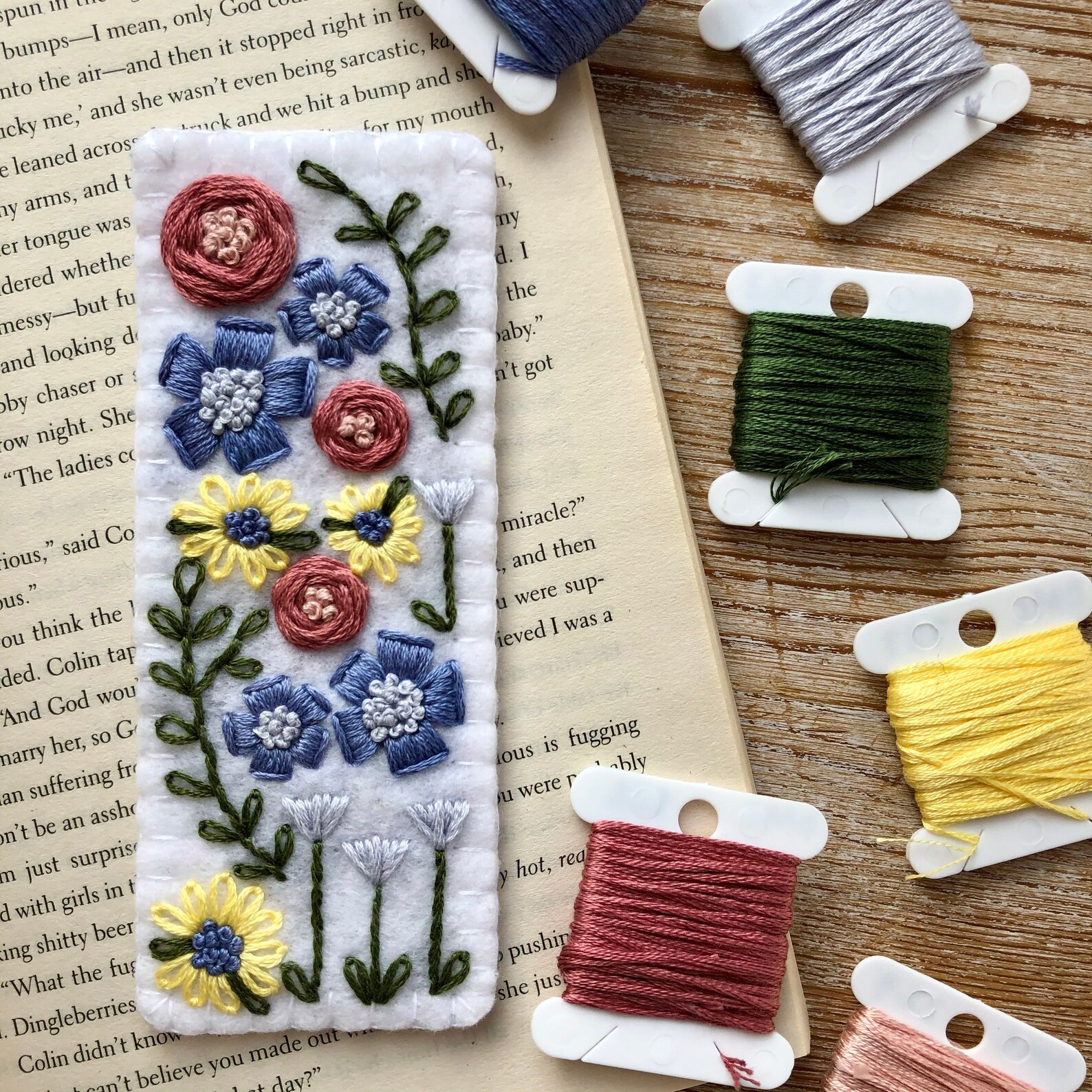 Floral Hand-Embroidered felt bookmark handmade bookmark | Etsy