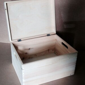 Large Pine Wood Storage Trunk DD170 With Hinged Lid (WH) 40x30x23cm ...