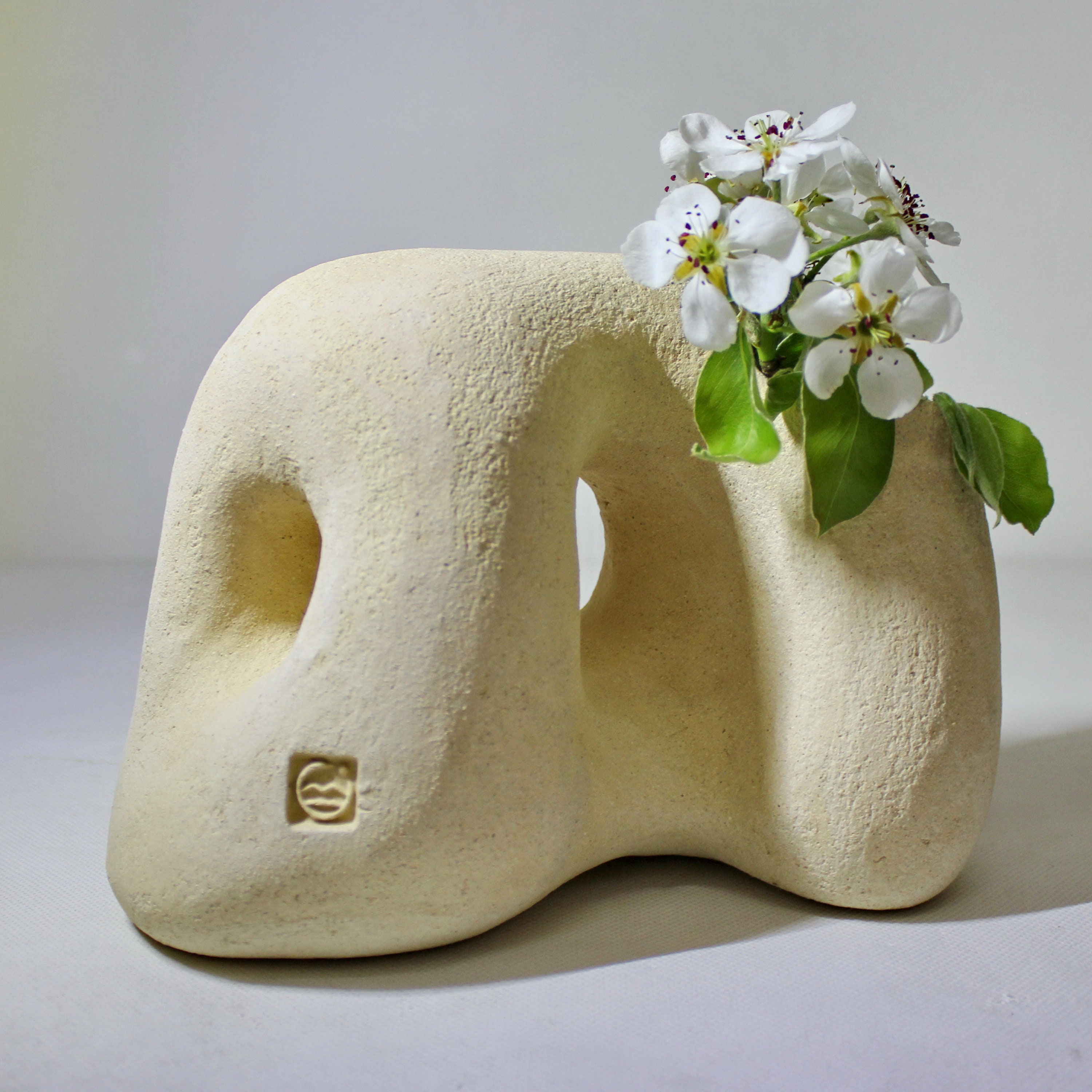 Creative Sculpture Vase. Clay Doughnut Vase. Art Statue Vase. - Etsy