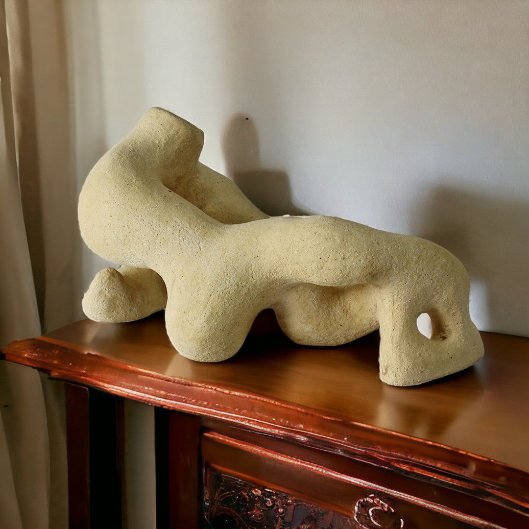 Handmade Crafts Sculpture. Art Statue Vase. Creative Sculpture Vase ...