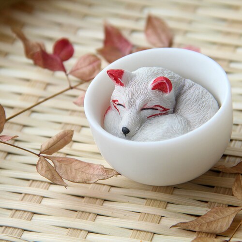 Miniature White Fox Figurine Sleep in Teacup. Handmade Resin - Etsy