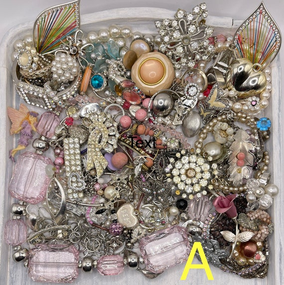 A5 Vintage to Mod BROKEN Junk Parts Costume Jewelry CRAFT Lot - Etsy