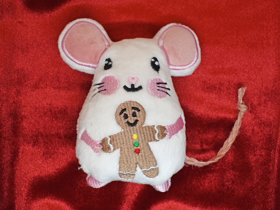 Mouse Holding Gingerbread Man Stuffie ITH Embroidery,machine Pattern ...