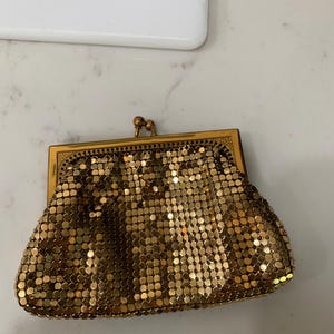 Vintage Whiting and Davis Gold Coin Purse With Kiss Clasp - Etsy
