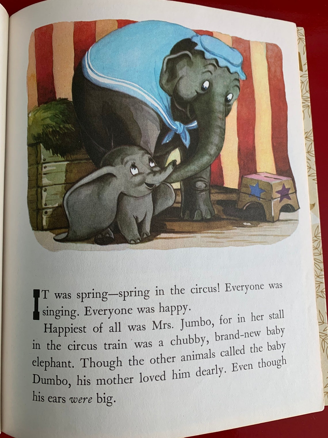 Vintage Little Golden Book / Walt Disney's Dumbo 1976 / | Etsy