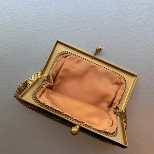 Vintage Whiting and Davis Gold Coin Purse With Kiss Clasp - Etsy