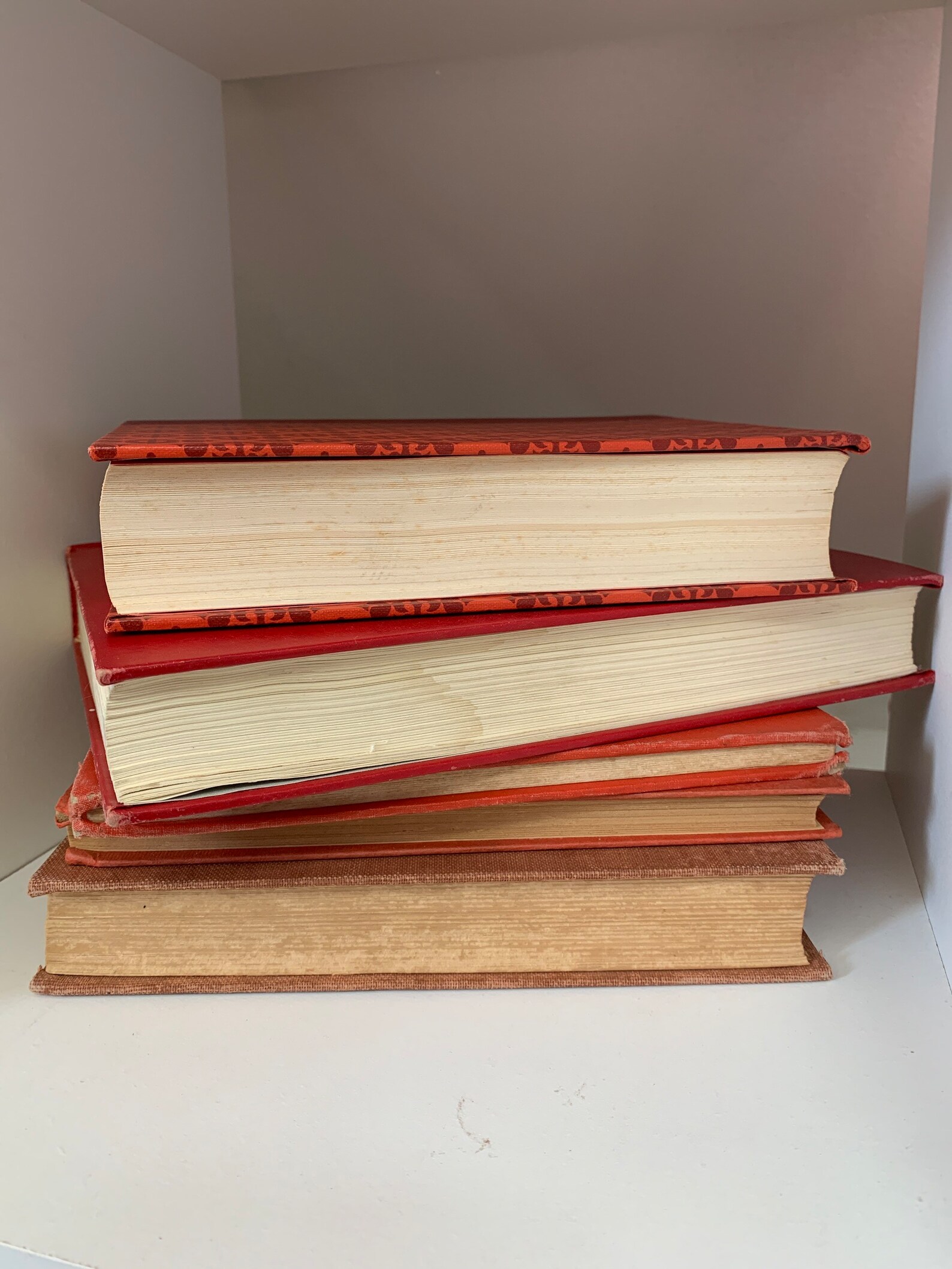 Vintage Book Stack / Red Books /shades of Red Book Decor Lot / - Etsy