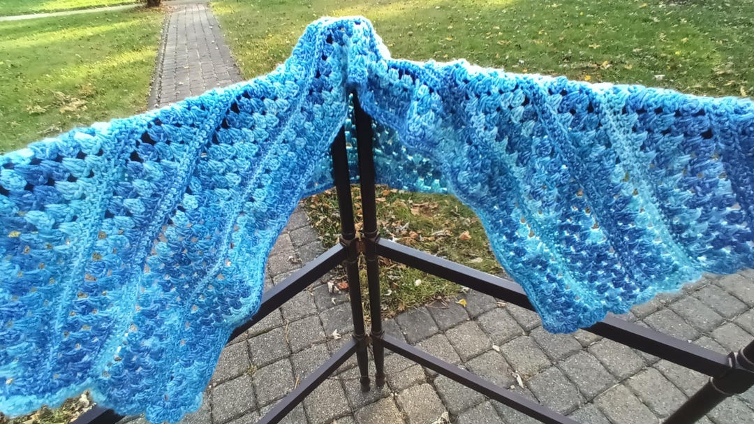 Blue Variegated Homemade Handmade Shawl/scar/wrap Made From Yarn 21 X ...