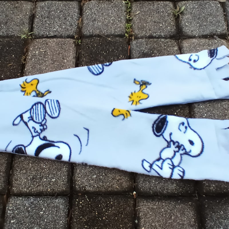 Snoopy Scarf - Etsy