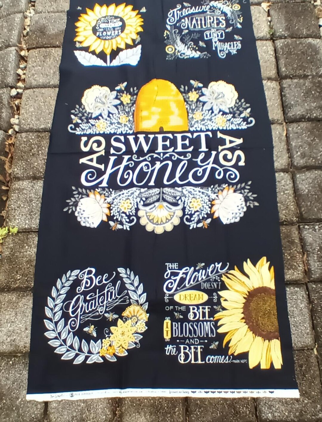 Bee Grateful Panel Deb Strain Moda Fabrics 19960 as Sweet as Honey 23 X ...