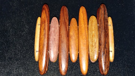 Beautiful Multi-tone Carved Elliptical Wood Cuff Brac… - Gem