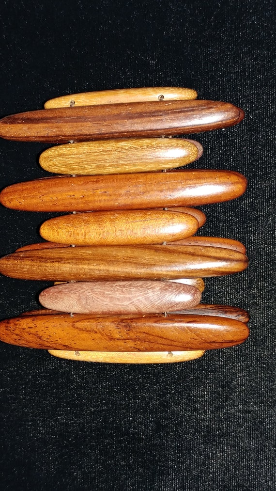 Beautiful Multi-tone Carved Elliptical Wood Cuff Brac… - Gem