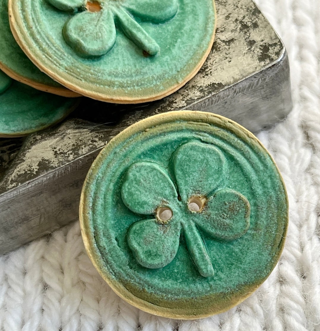 Clover Button 1 3/16” Green Shamrock Handmade Ceramic Button - Etsy