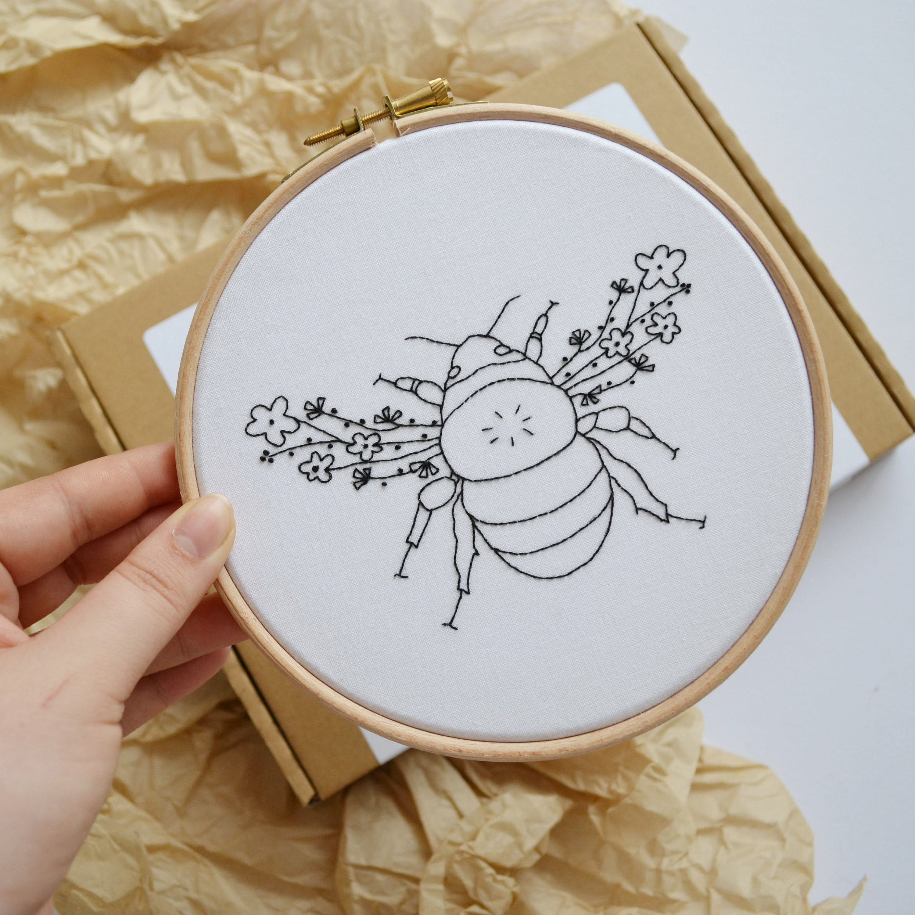 DIGITAL 6 Bee Outline Embroidery Pattern for Beginners - Etsy
