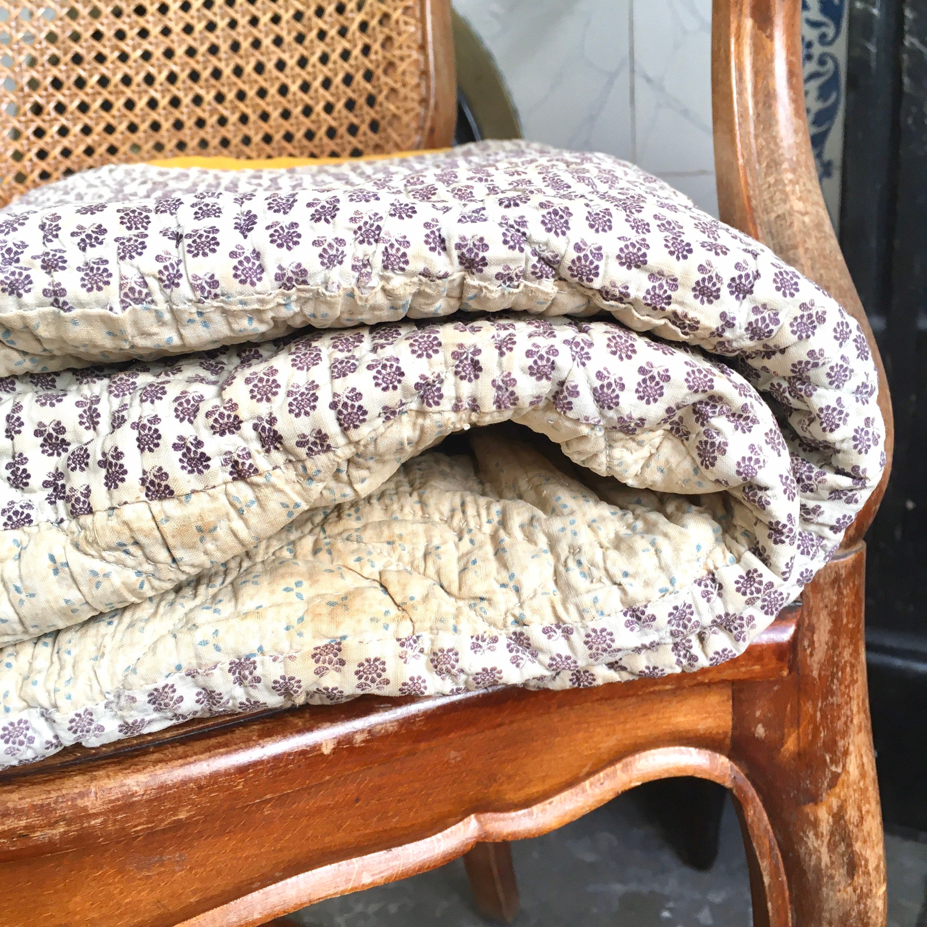 French Vintage Quilted Coverlet / French Vintage Textile / - Etsy