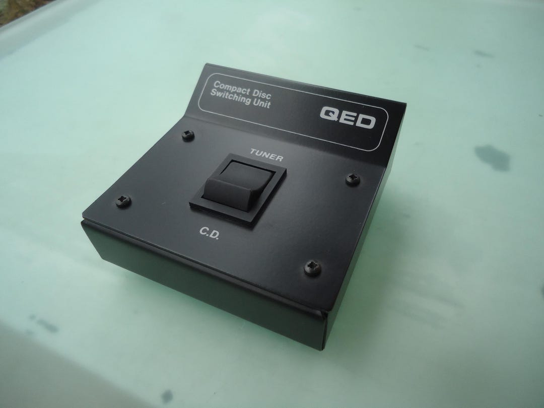 QED Compact Disc Switching Unit / QED CDS / 2x Aux Input Extension With ...