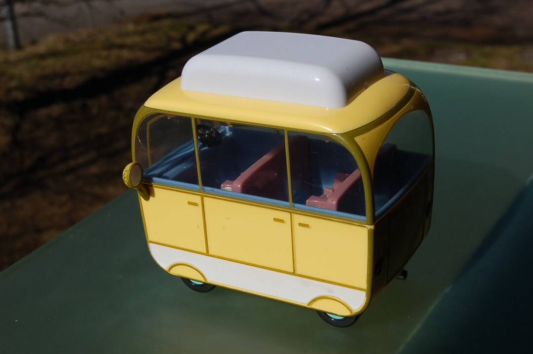 Peppa Pig Mini Van Yellow / Family Van - Etsy