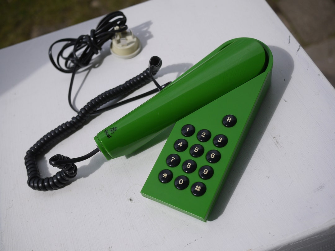 Televerket Rival Telephone / Green / Sweden / 1980s Scandinavian Design ...