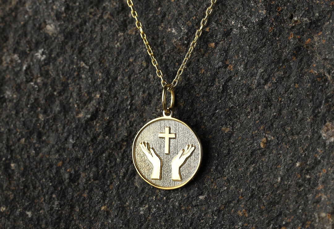 14k Gold Praying Hands Necklace, Personalized Praying Hands Pendant ...