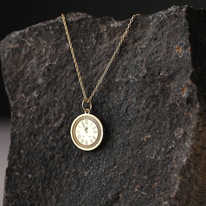 14k Gold Clock Necklace, Personalized Vintage Clock Pendant, Roman ...