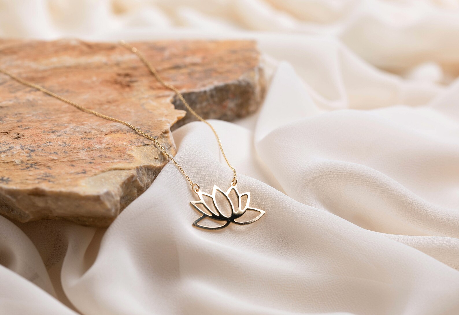 14K Gold Lotus Necklace Gold Lotus Necklace Floral Necklace - Etsy