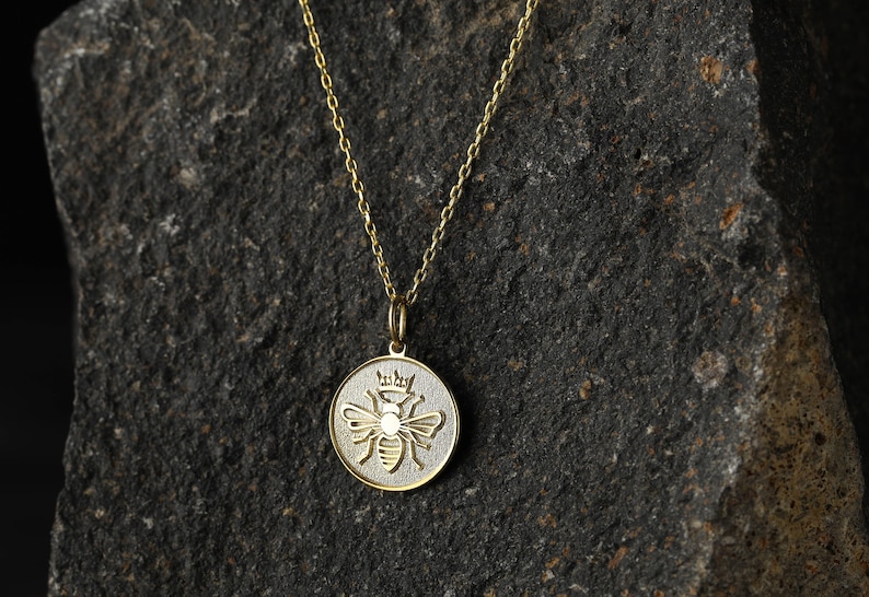 14k Gold Queen Bee With Crown Necklace Personalized Queen Bee - Etsy