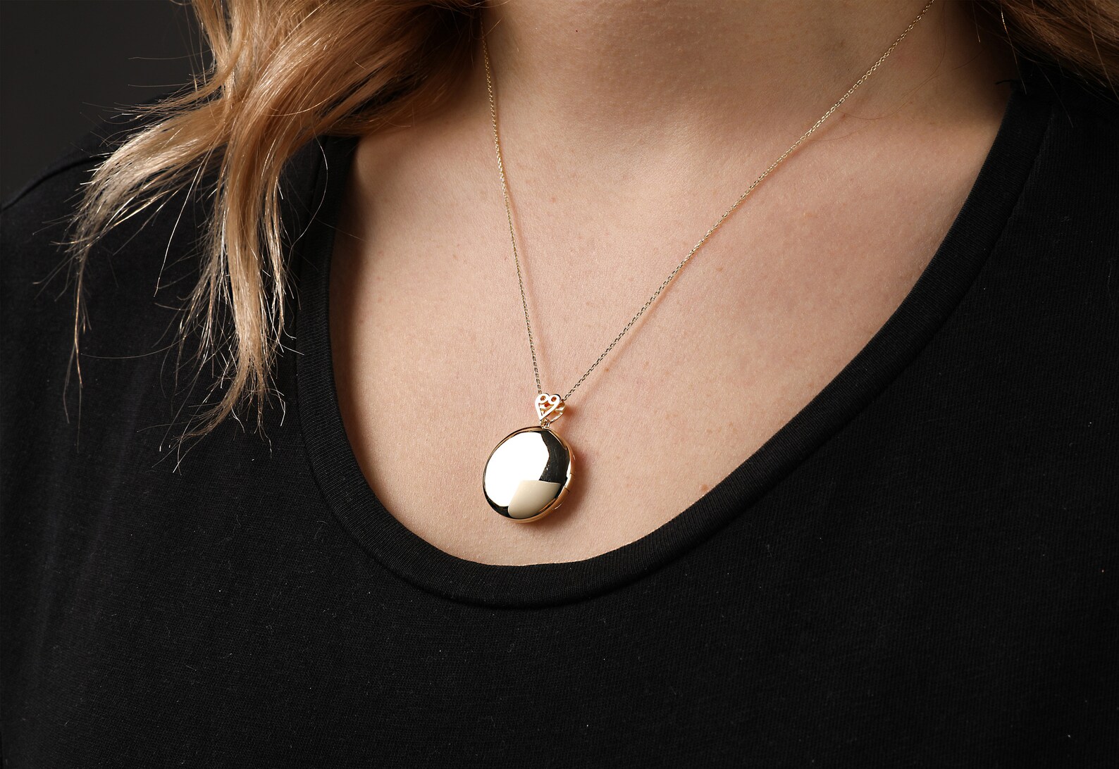 14K Gold Personalized Medallion, Name Locket Necklace, Letter Medallion ...
