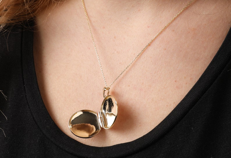 14K Gold Personalized Medallion Name Locket Necklace Letter | Etsy