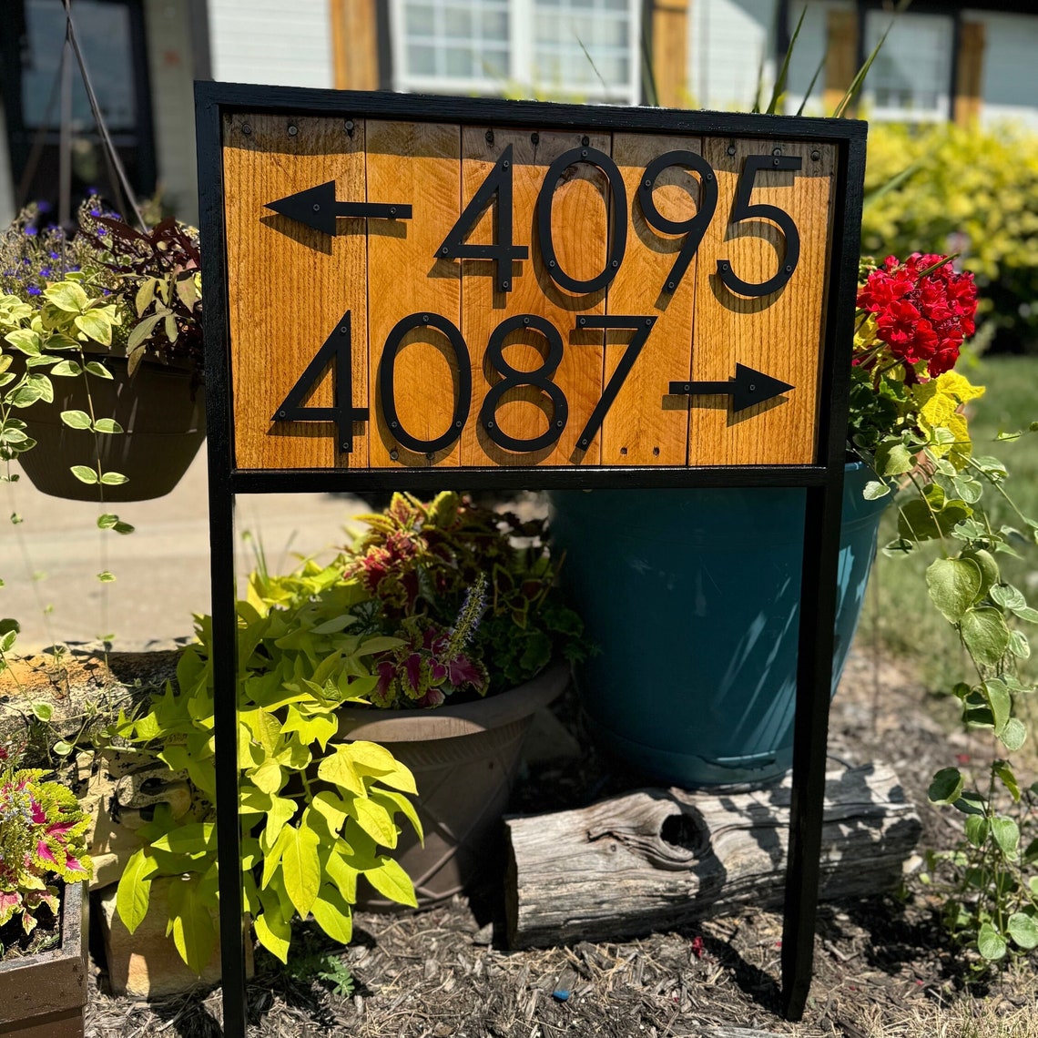 Multiple Address Stake With Arrow | Shared Driveway Reclaimed Wood ...