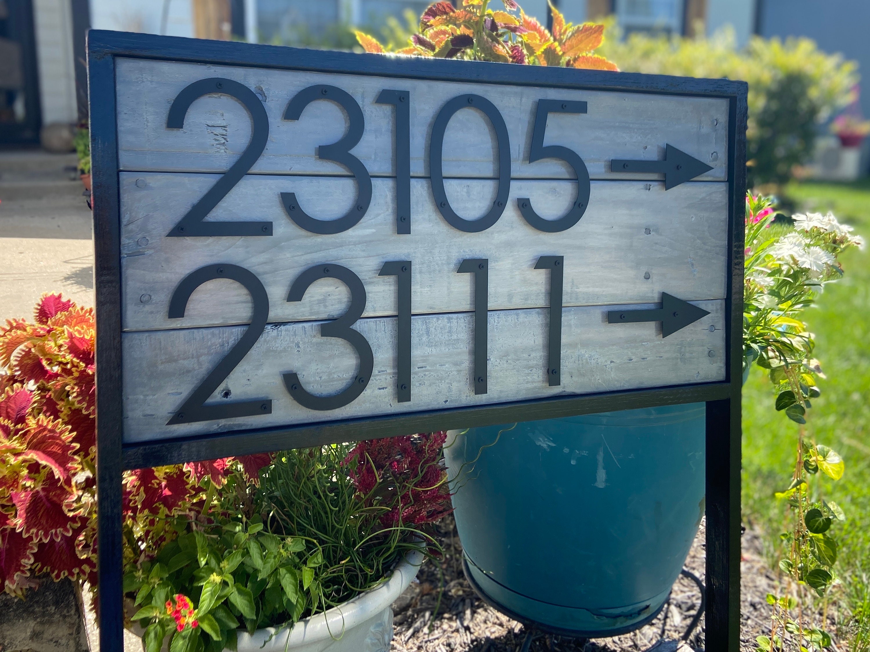 Multiple Address Stake With Arrow | Shared Driveway Reclaimed Wood ...