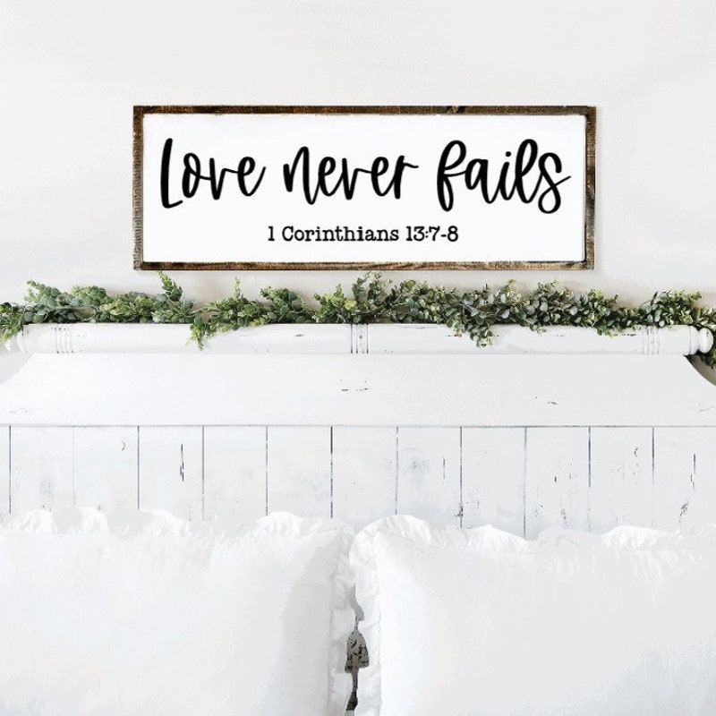 Love Never Fails Sign - Etsy
