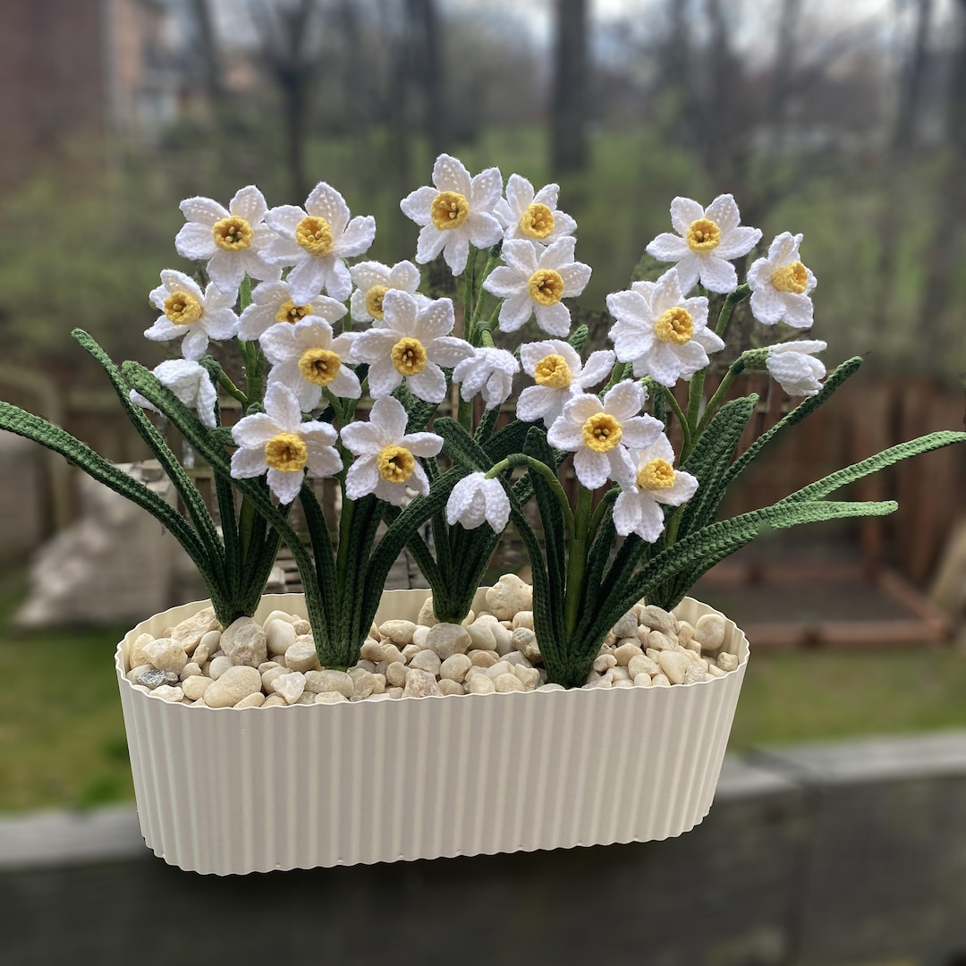 Daffodils DIY Crochet Kit: Yarn Flower Craft (makes 6-7 Bunches) - Etsy