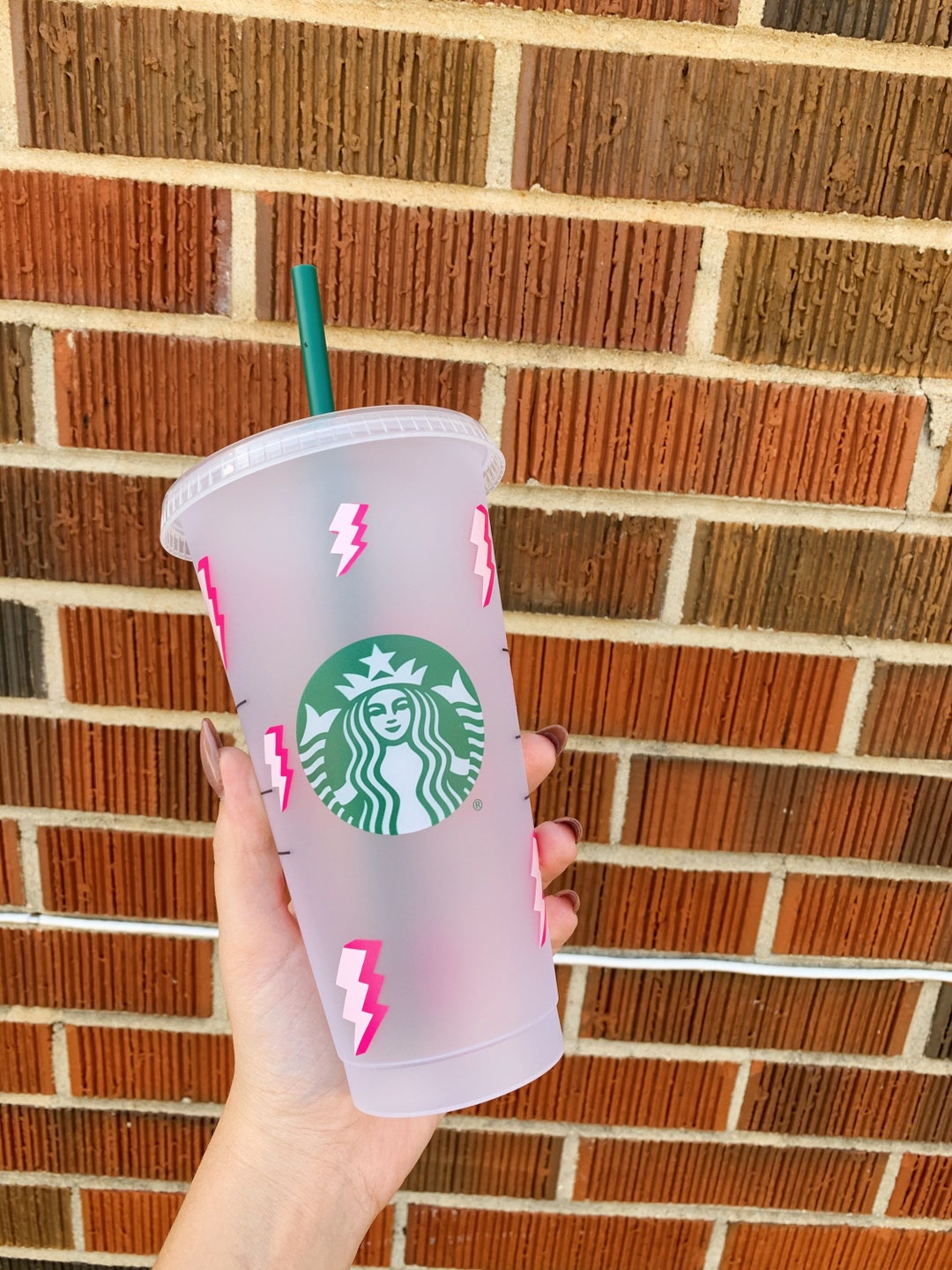 Drop Shadow Lightning Bolt Starbucks Cup, Two Toned Trendy Cup for Teen ...