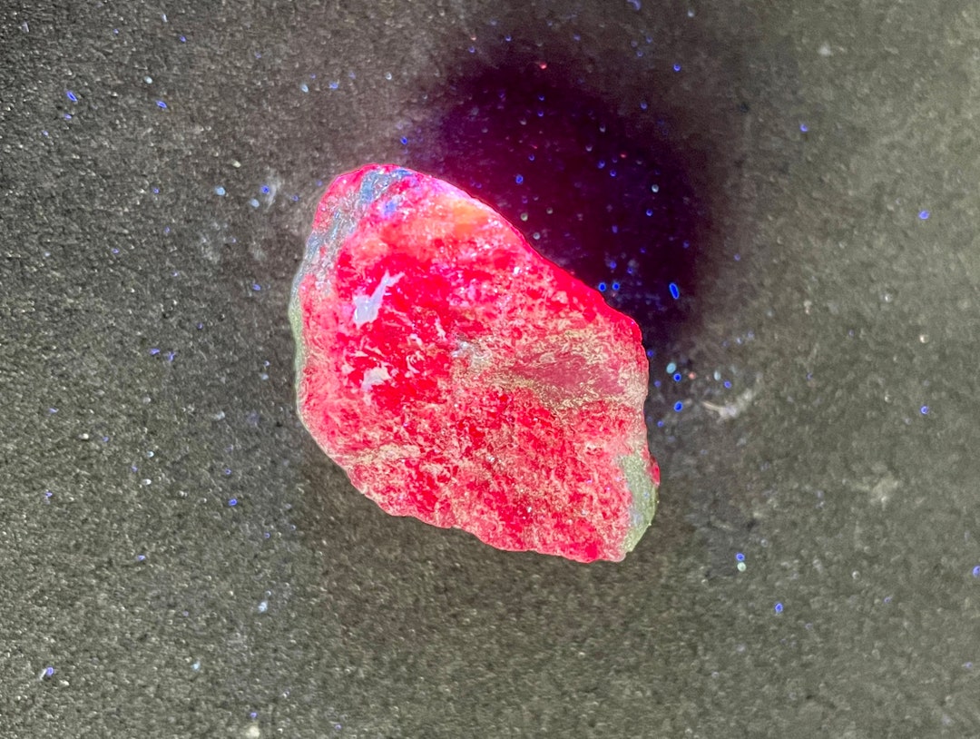 Saturated Ruby, Brilliant RAW Zoisite ruby Zoisite, Watch It Light Up ...