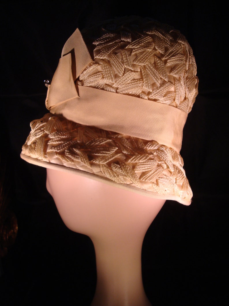 Vintage STRAW-FABRIC CLOCHE Stunning Weaved Straw-Fabric | Etsy