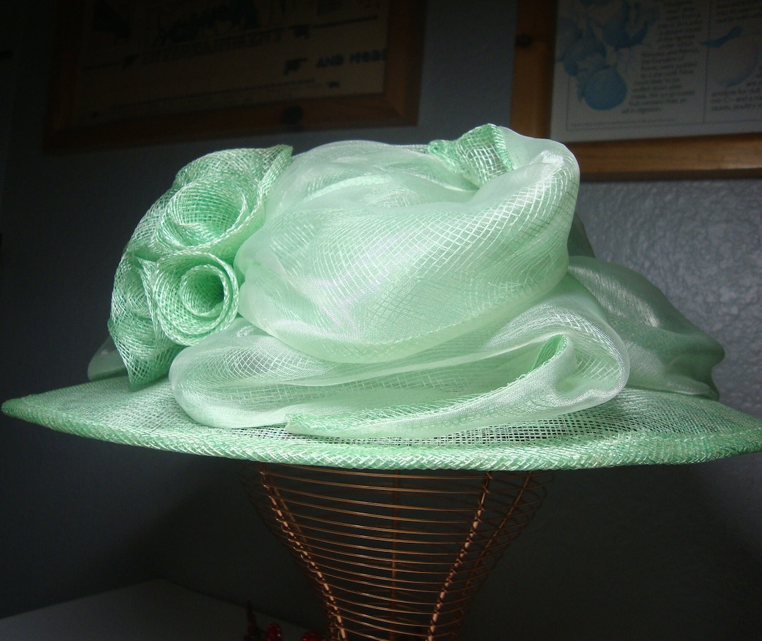 Vintage GREEN STRAW HAT Wide Brim. Lightweight Bright Green Straw Hat W ...