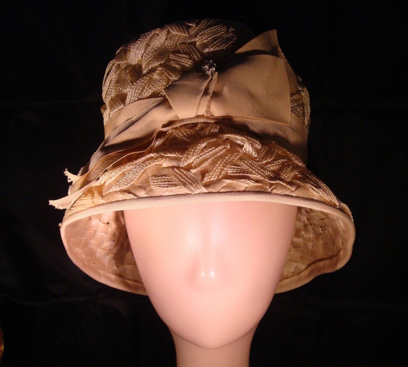 Vintage STRAW-FABRIC CLOCHE Stunning Weaved Straw-fabric - Etsy