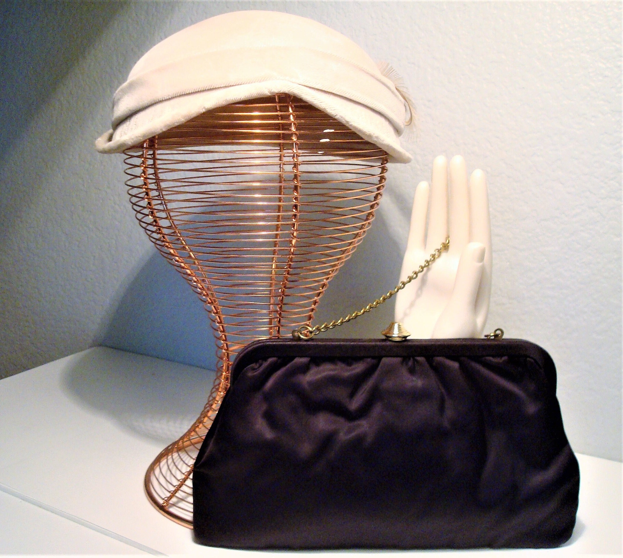 Vintage CAPULET & NAVY PURSE Creamy-velvet Capulet Hat With - Etsy